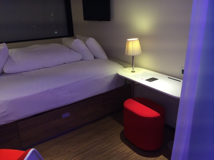 Sneak Peek inside the NEW CitizenM Hotel NYC Opening! - Pretty Connected