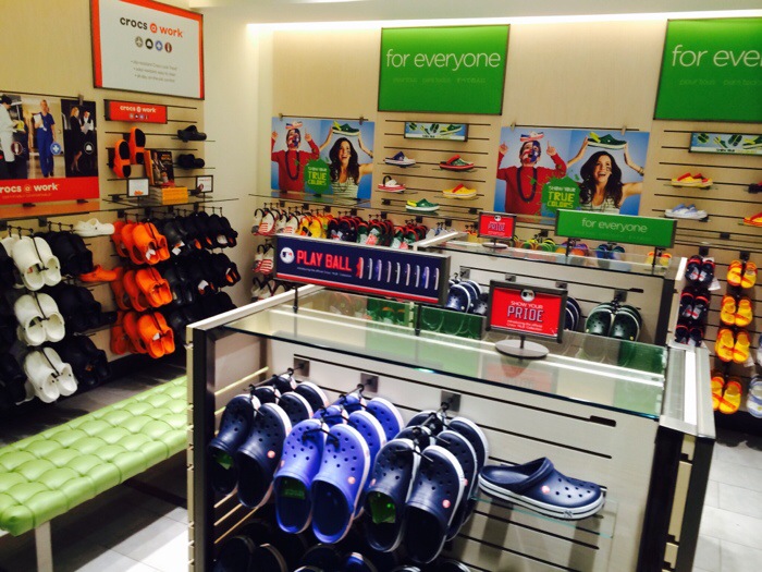 Celebrating the Crocs Flagship Store Opening with Vanessa Lachey ...