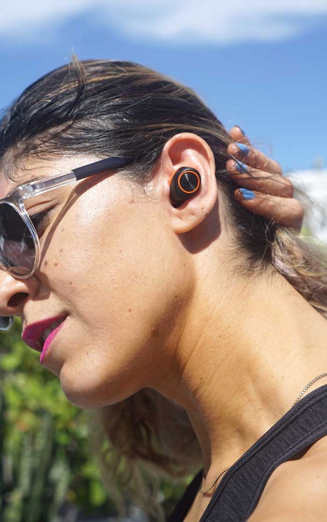 Motorola VerveOnes+ Wireless Earbuds Review + Giveaway - Pretty Connected